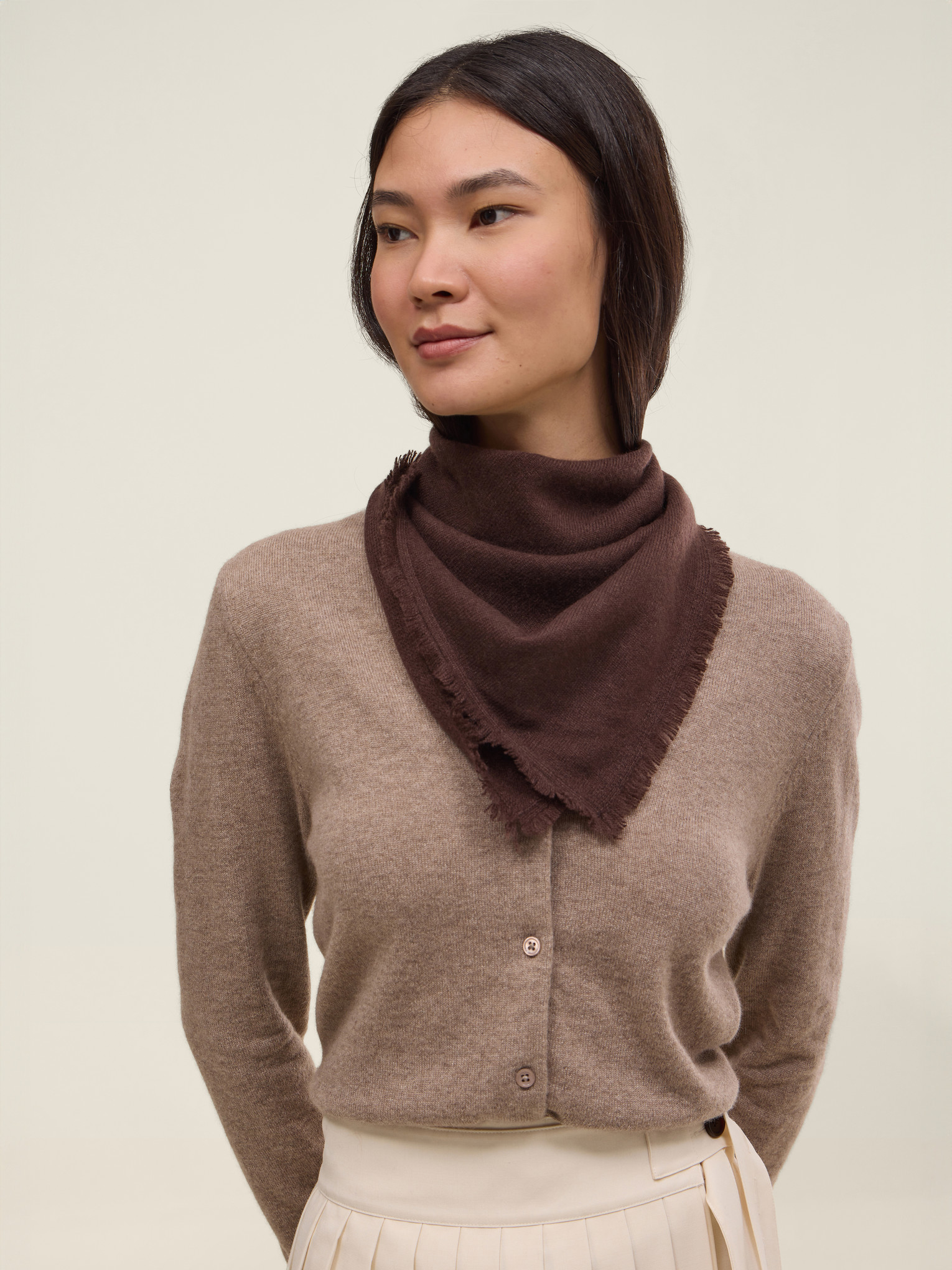 Fala - Bandana knitted in 100% 2-ply moka cashmere